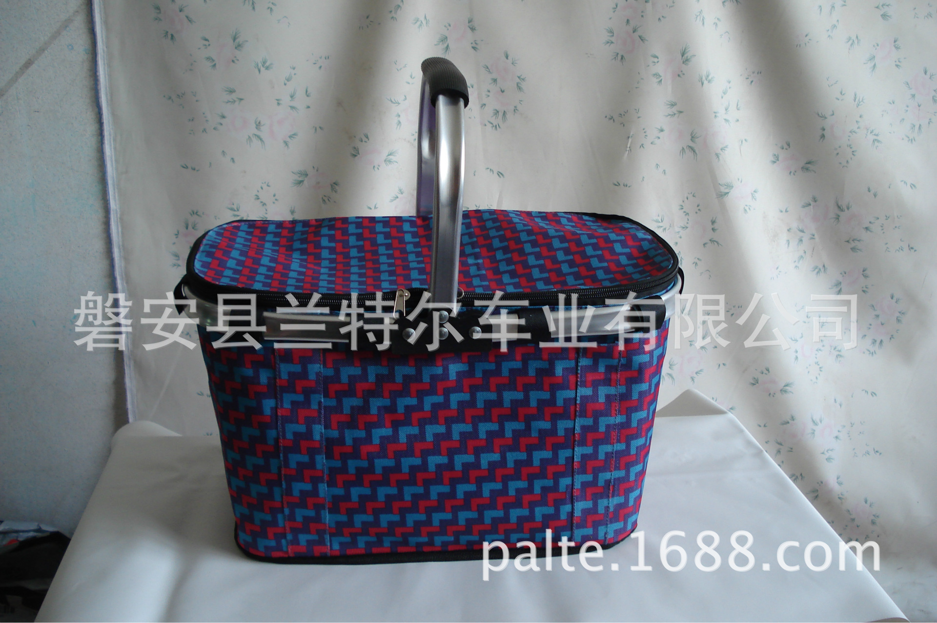 供应时尚轻便600D印花手提购物篮 - 办公批发网